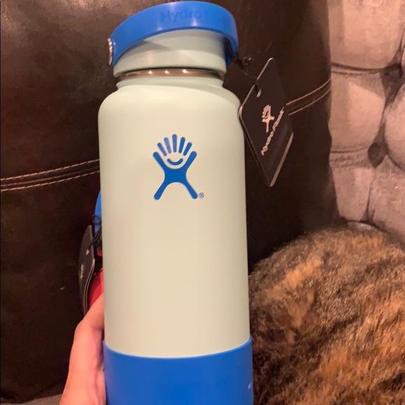 Hydro Flask | Dining | Hydro Flask Limited Edition 32oz Movement ...